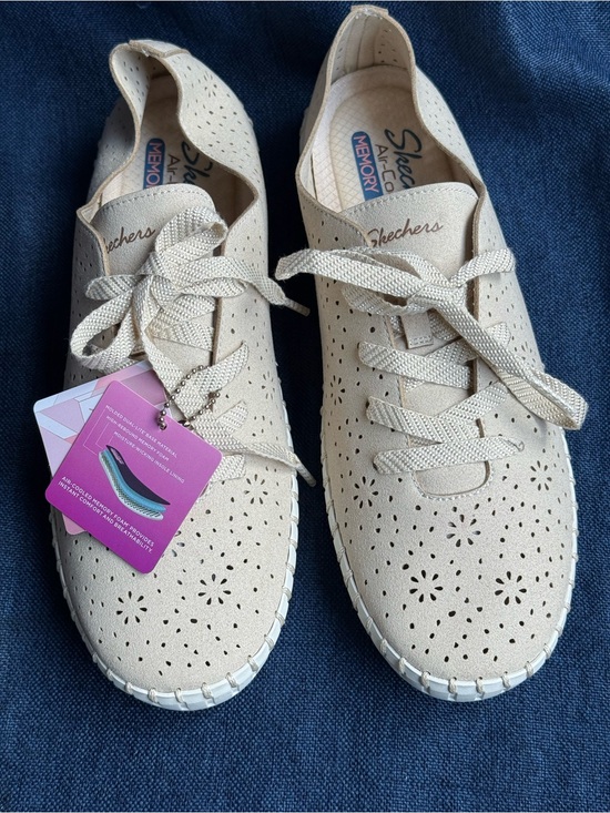 Skechers | Shoes | Skechers Sepulveda Blvd Floral Maze Sneakers Nwt 95 ...